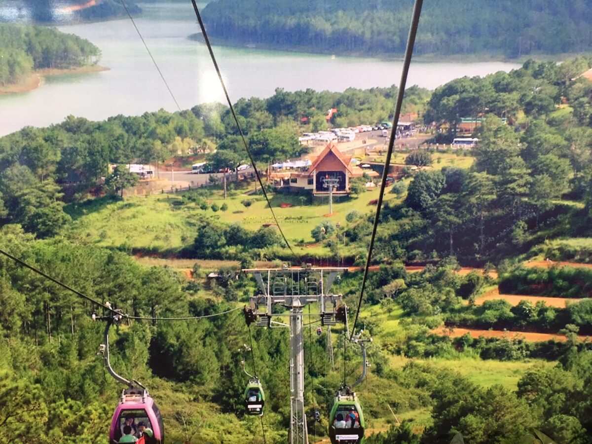 Review Cáp Treo Đà Lạt Tại Đồi Robin | Cập Nhật 2023 - Hướng Tiên Tourist